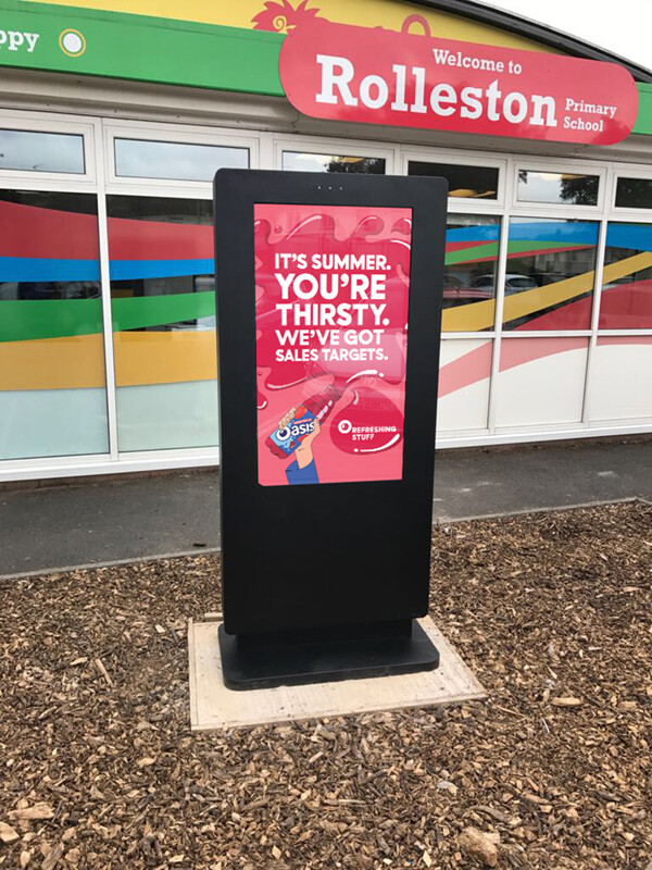 How Outdoor Digital Signage benefits your school - Elementary Technology